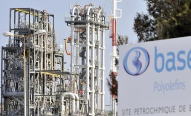 LyondellBasell did not find buyer for refinery in Berre - News at ...