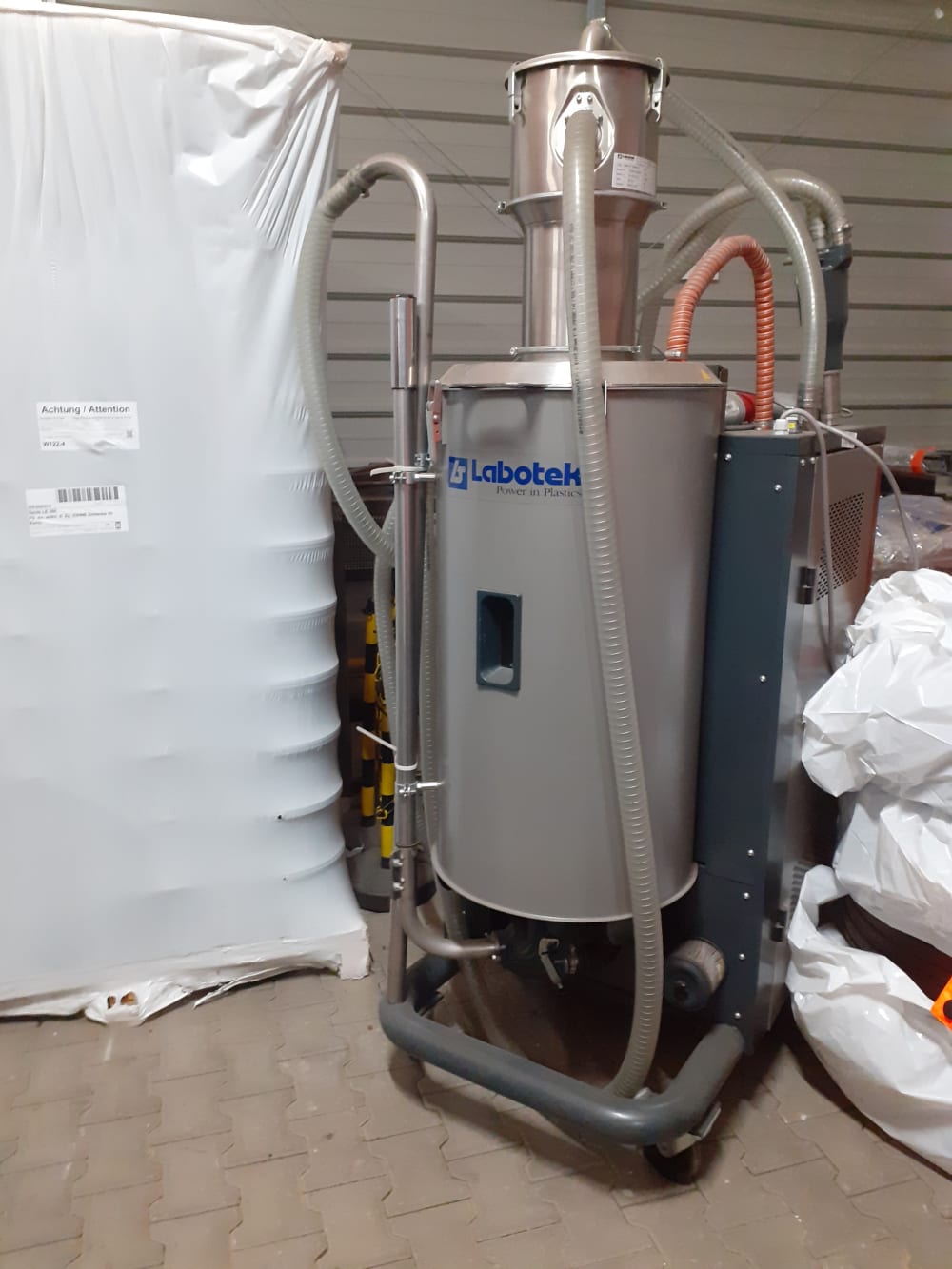 Labotek plastic dryer (Offer No. 127701) - B2B Offers at Plastech Vortal