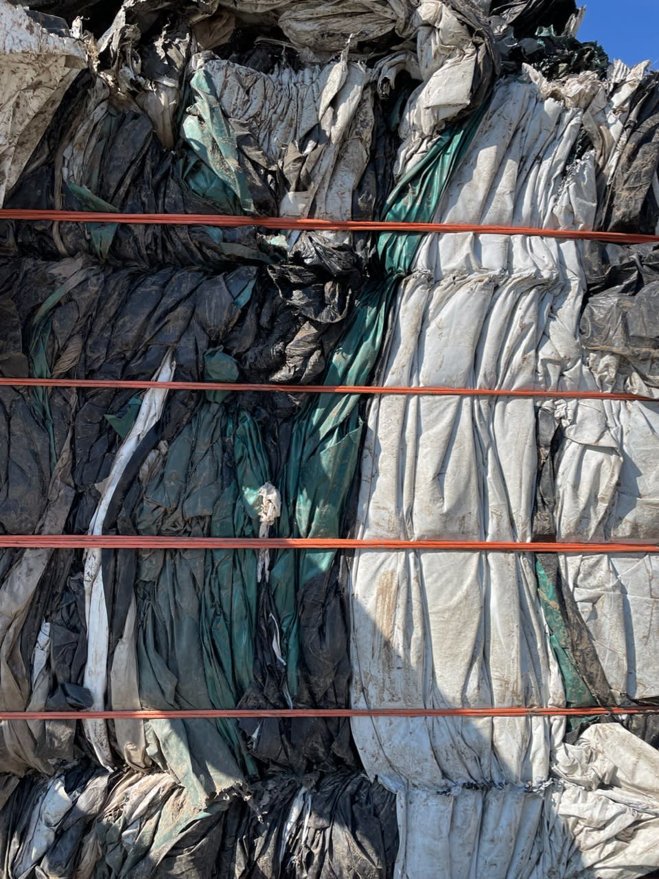 Folia LDPE Krówka, Gruba czarno-biała oczyszczona, wytrzepana (Oferta ...