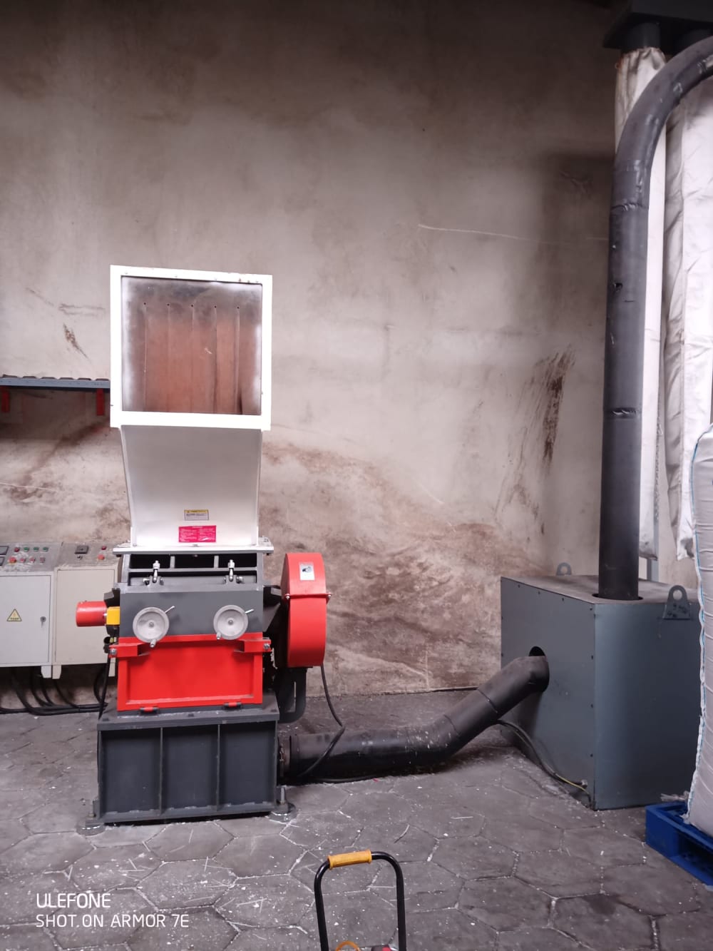 A complete line for grinding plastics ready to use (Offer No. 130443 ...