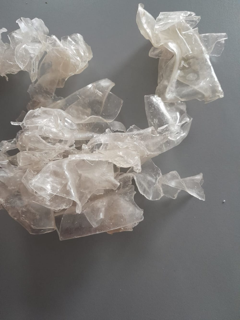 PVB Flake Foil (Offer No. 132887) - B2B Offers at Plastech Vortal