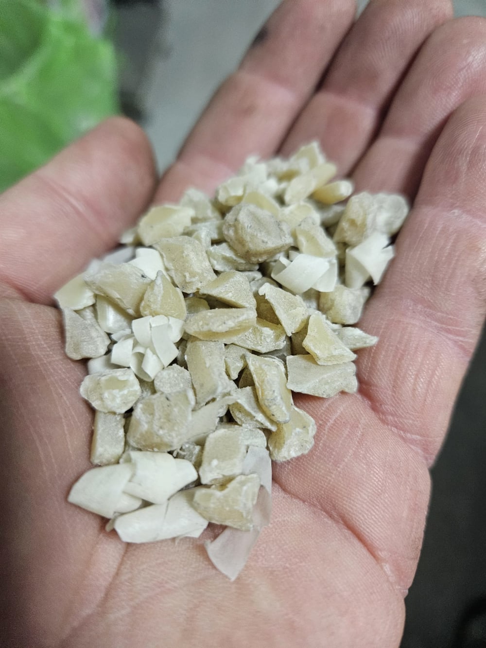 PA66 GF25 natural regrind (Offer No. 137782) - B2B Offers at Plastech ...