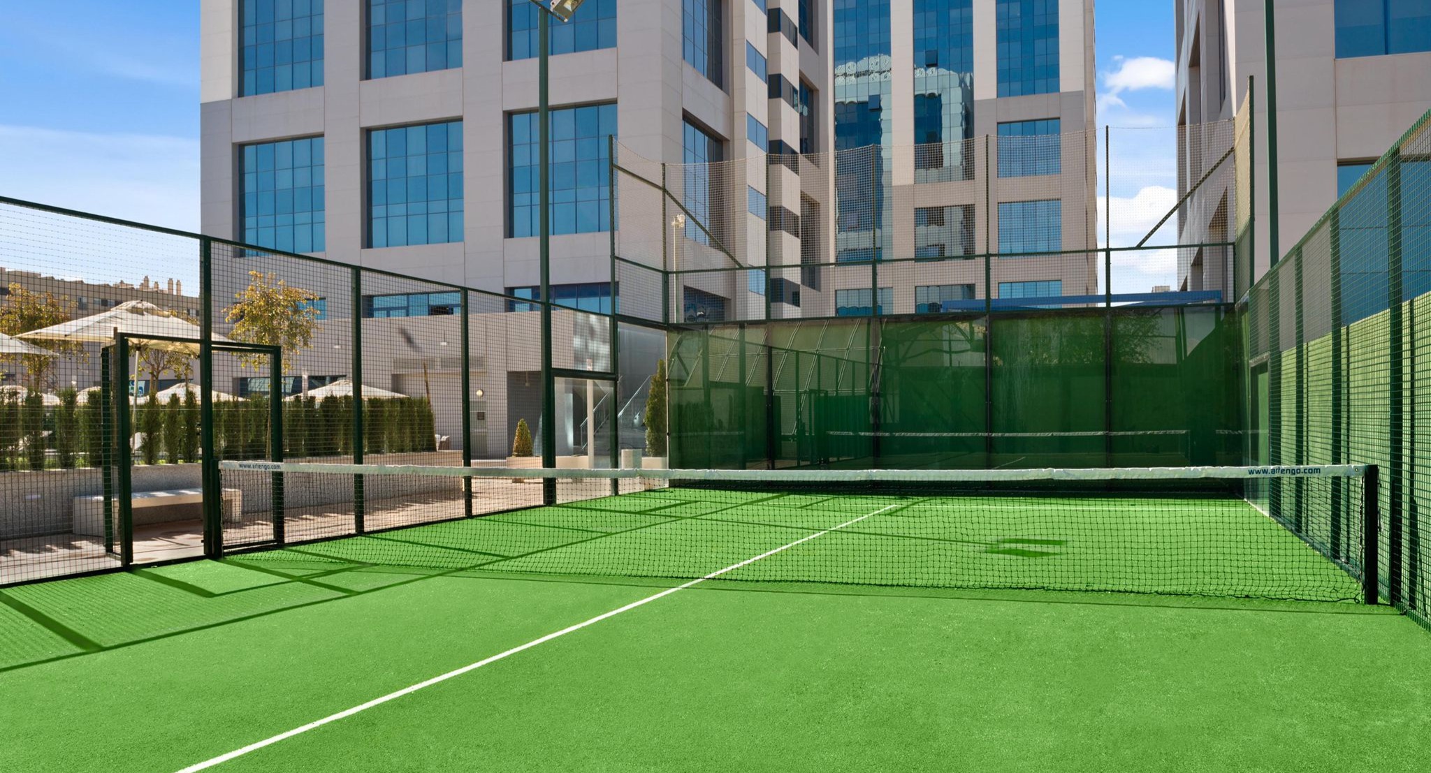 Book a court in Hilton Garden Inn Padel | Playtomic