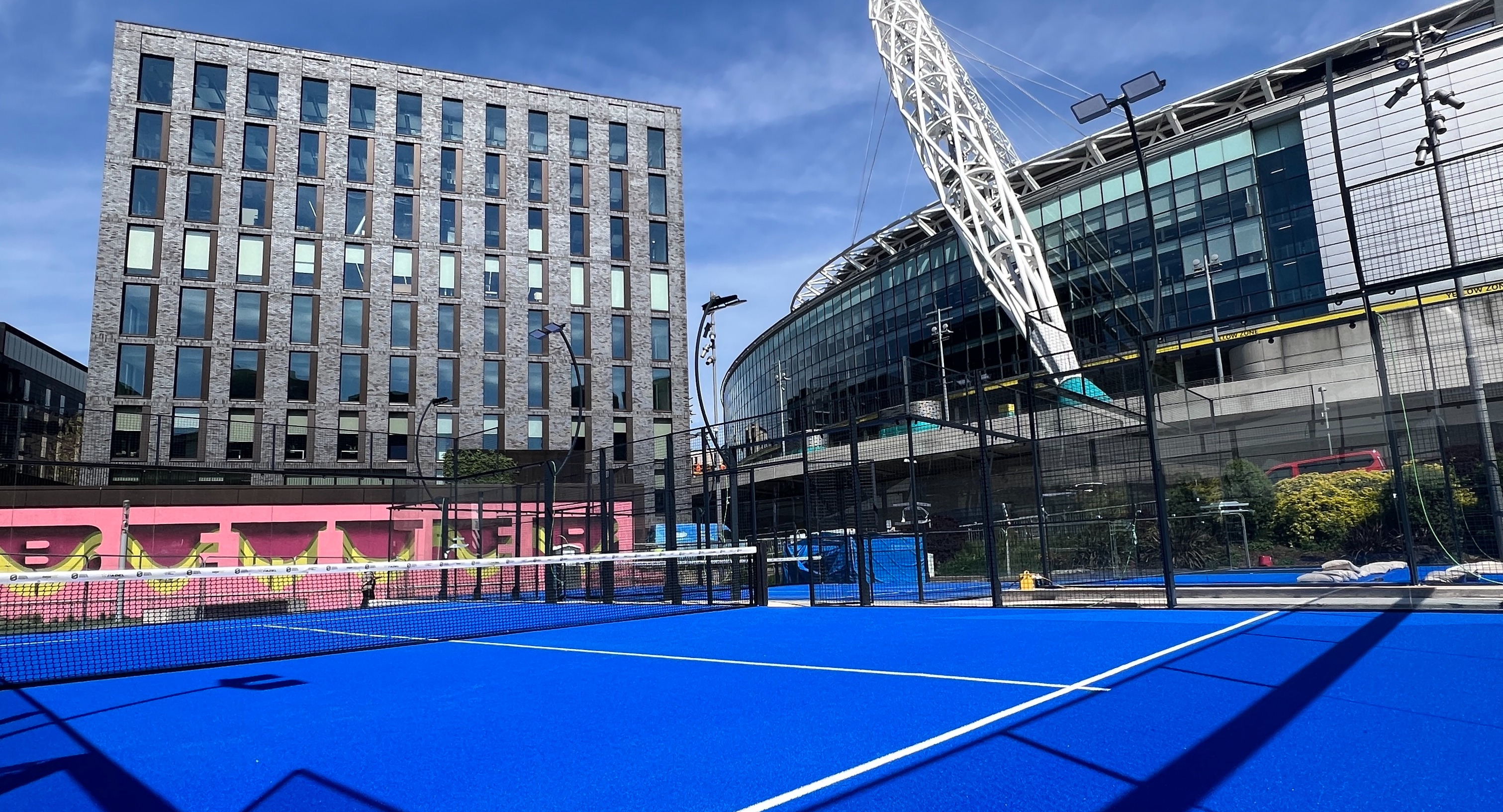 Padel clubs and courts in London | Playtomic