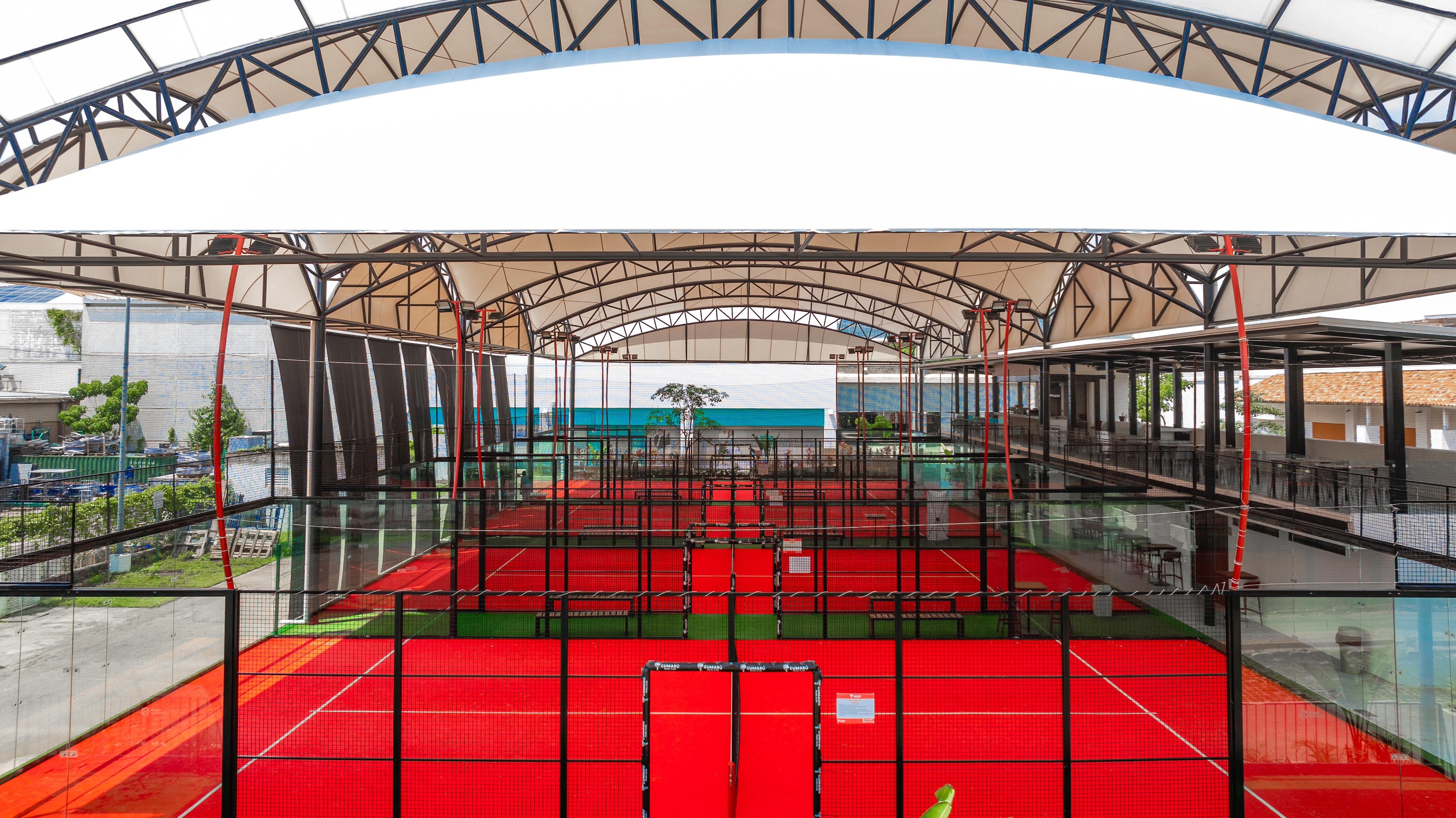 Book a court in Cumarú Padel Club | Playtomic
