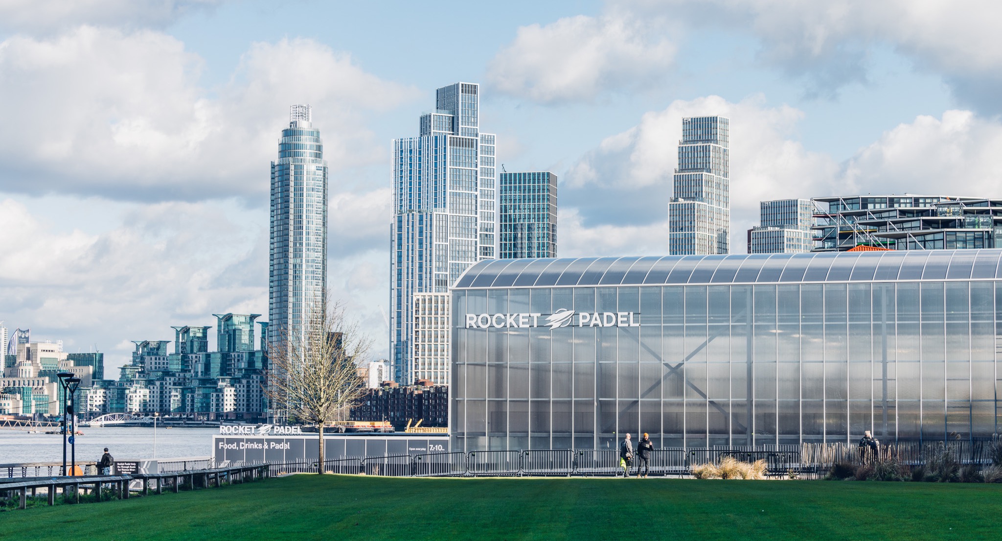 Padel clubs and courts in London | Playtomic