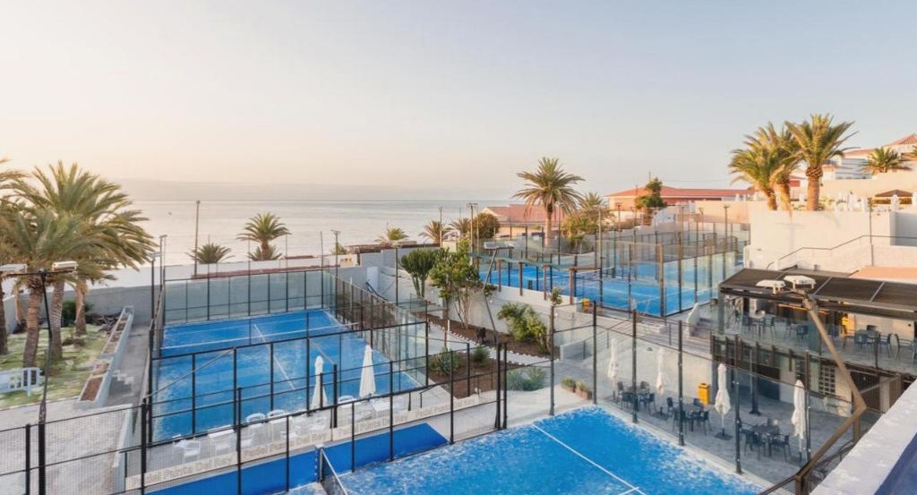Book a court in Padel Punta del Rey | Playtomic