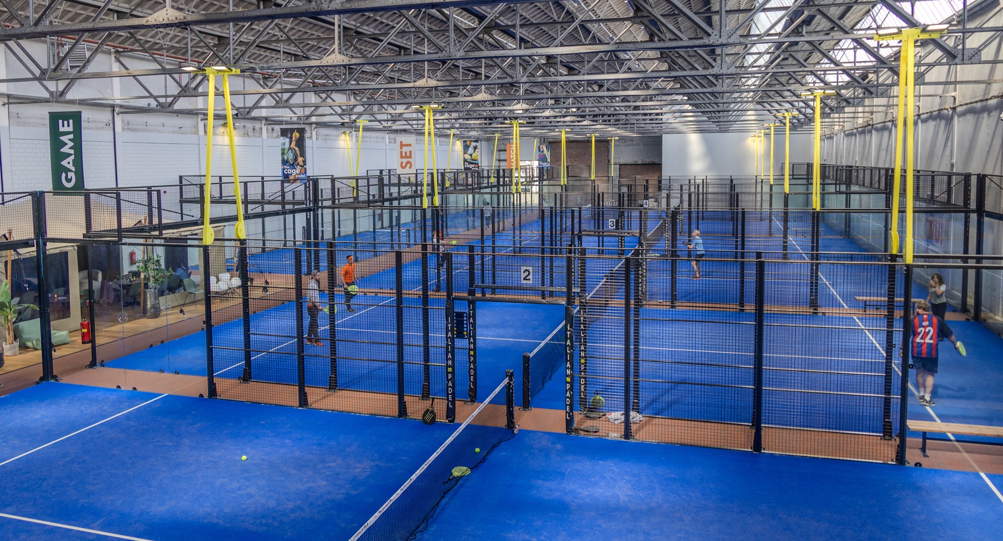 Réservez un terrain à The Cage Padel Leiderdorp - Leiden | Playtomic