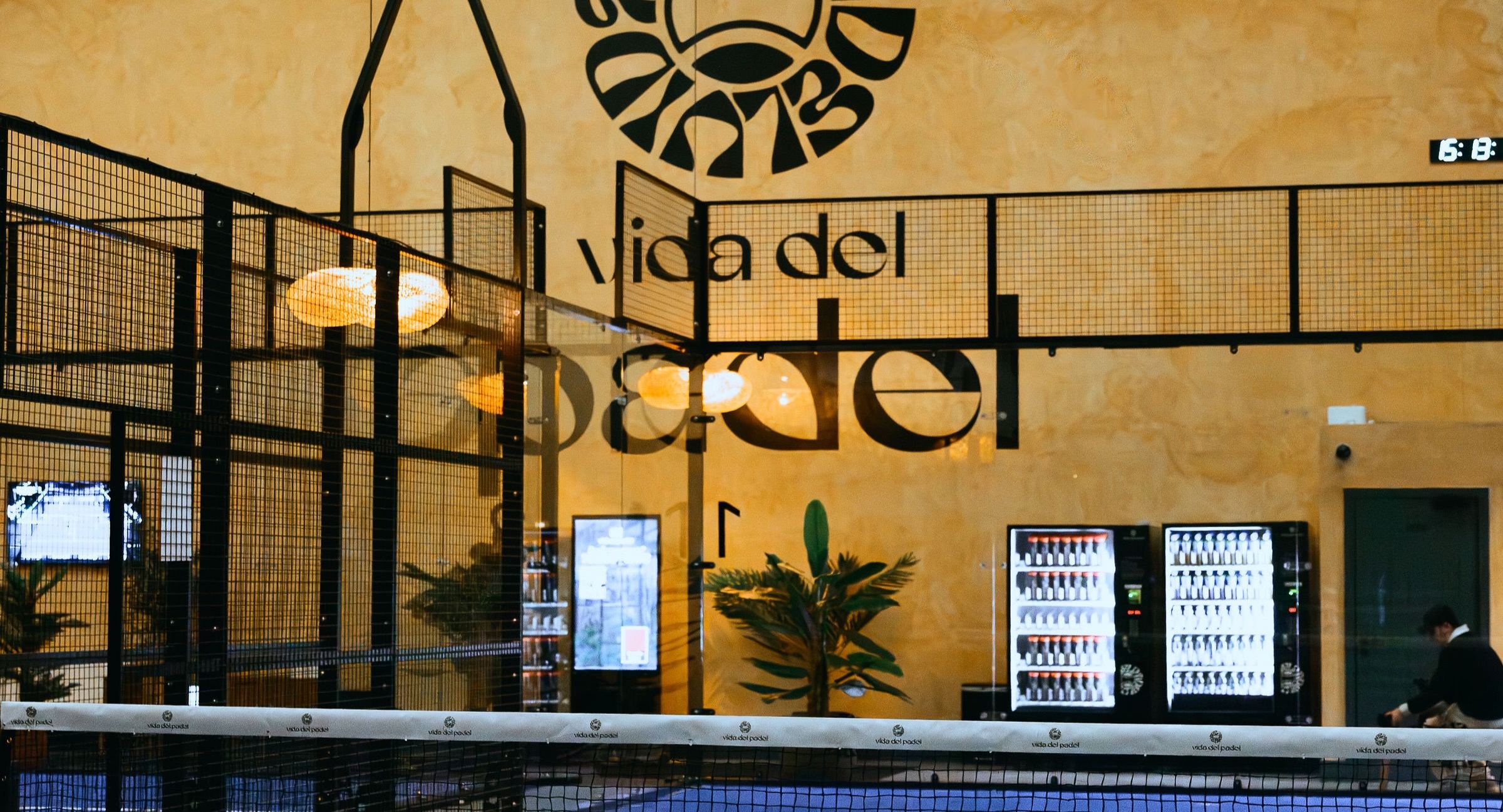 Book a court in Vida Del Padel - Sheffield | Playtomic
