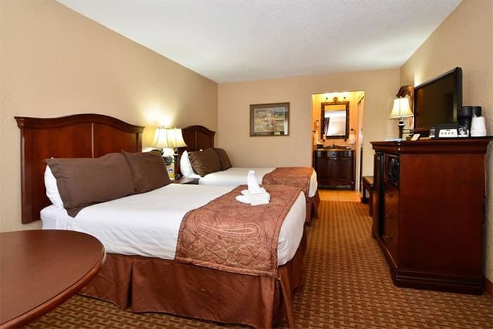 Best Western Plus Landing View Inn & Suites