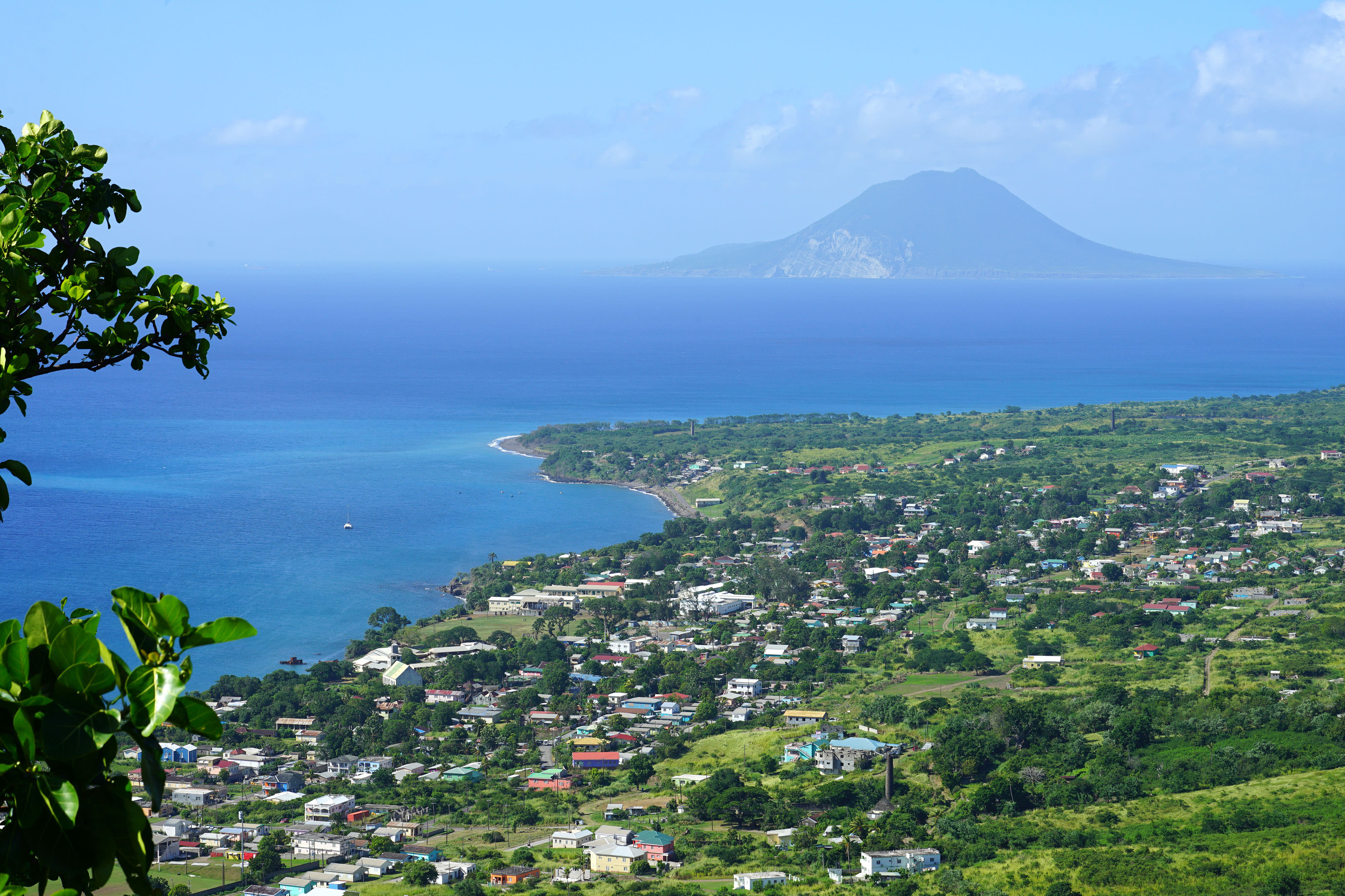 car-sint-eustatius-quill-volcano-as.jpg