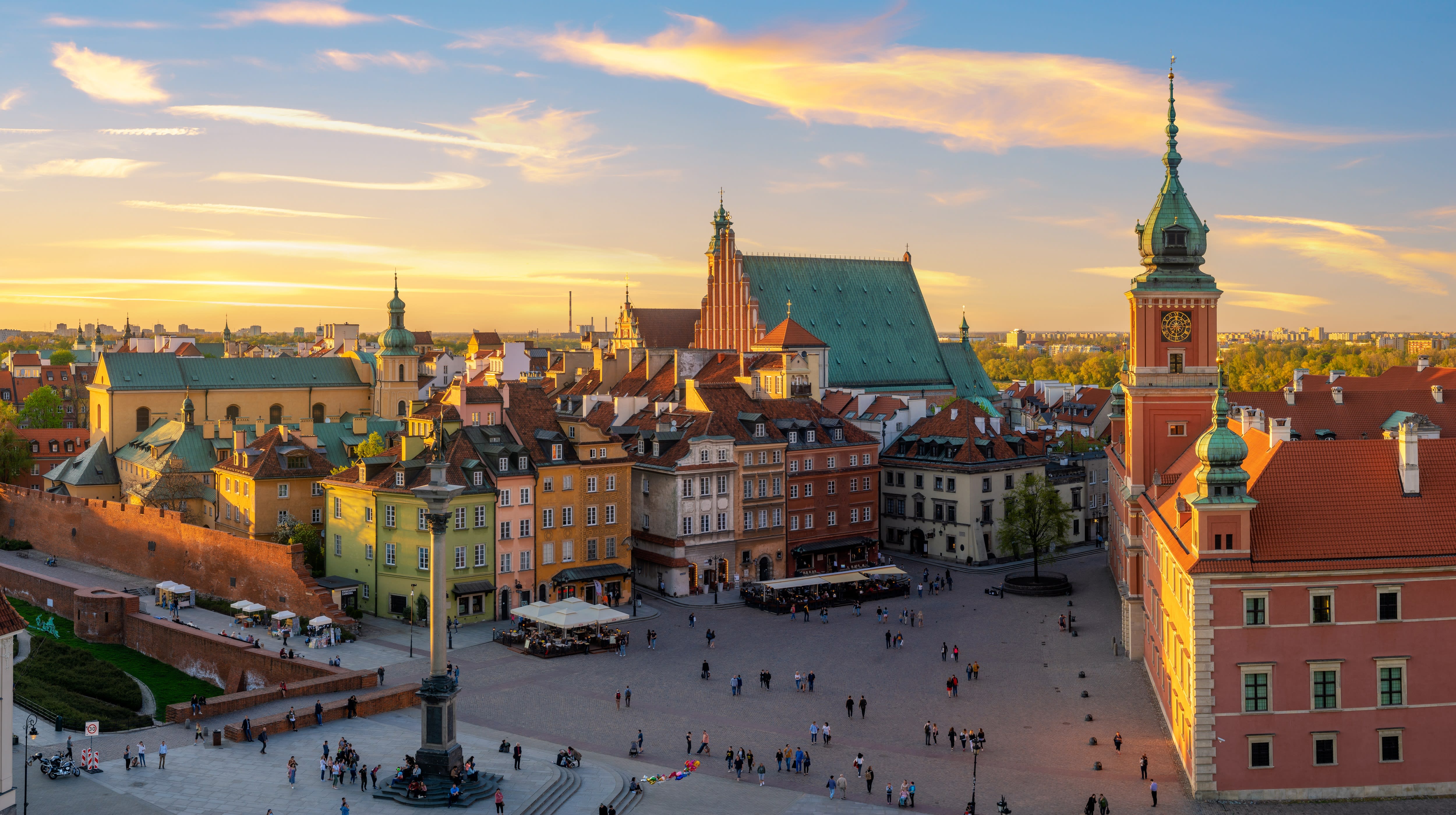 poland-warsaw-old-town.jpg