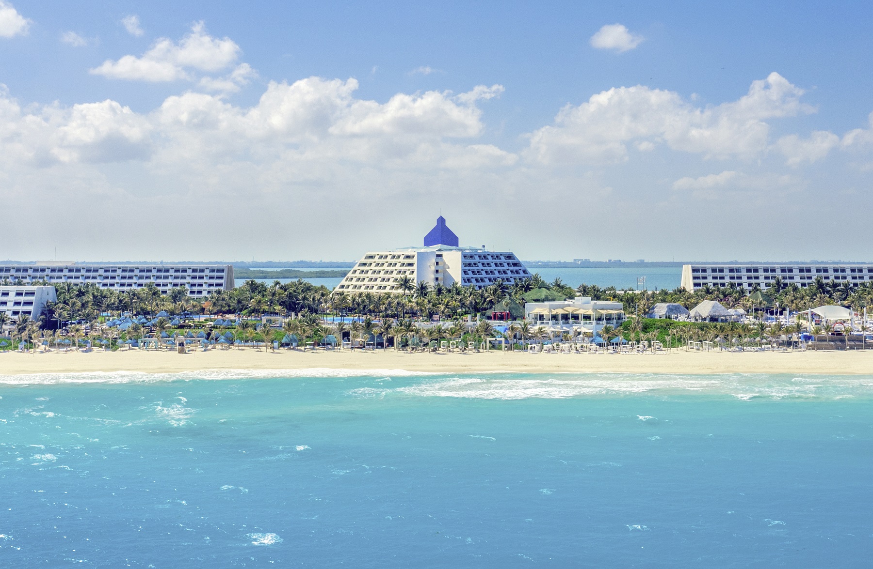 The Pyramid Cancun, Luxury All Inclusive | Pleasant Holidays