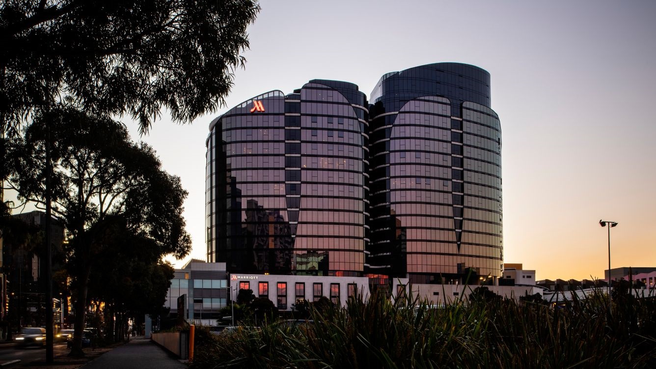 Melbourne Marriott Hotel Docklands | Pleasant Holidays