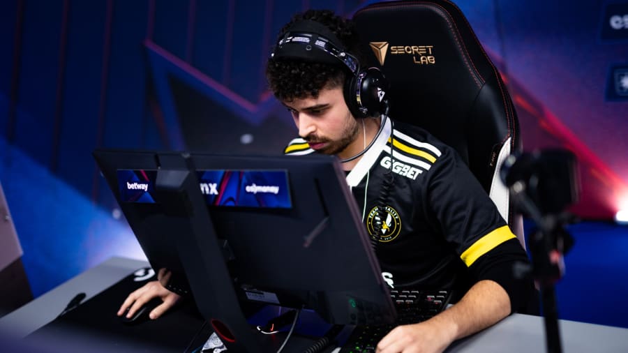 Why is Spinx struggling in Vitality? | Pley.gg