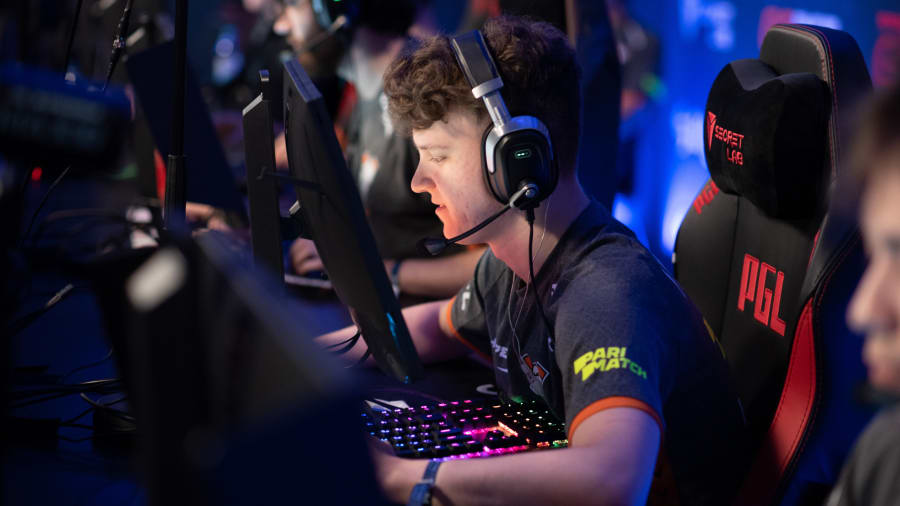 YEKINDAR shows how he tracks opponents’ economy | Pley.gg