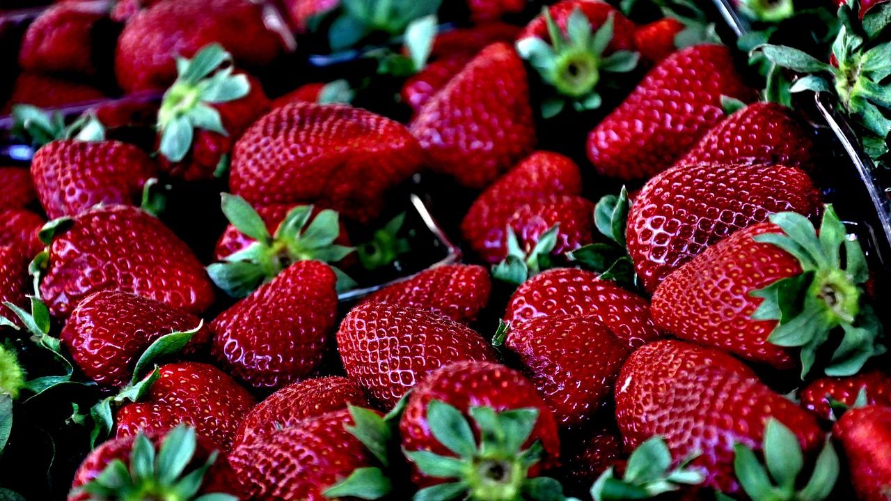 Los Beneficios De Comer Frutillas Sudandola