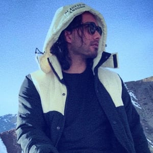 amir arezoo | Public APIs | Postman API Network