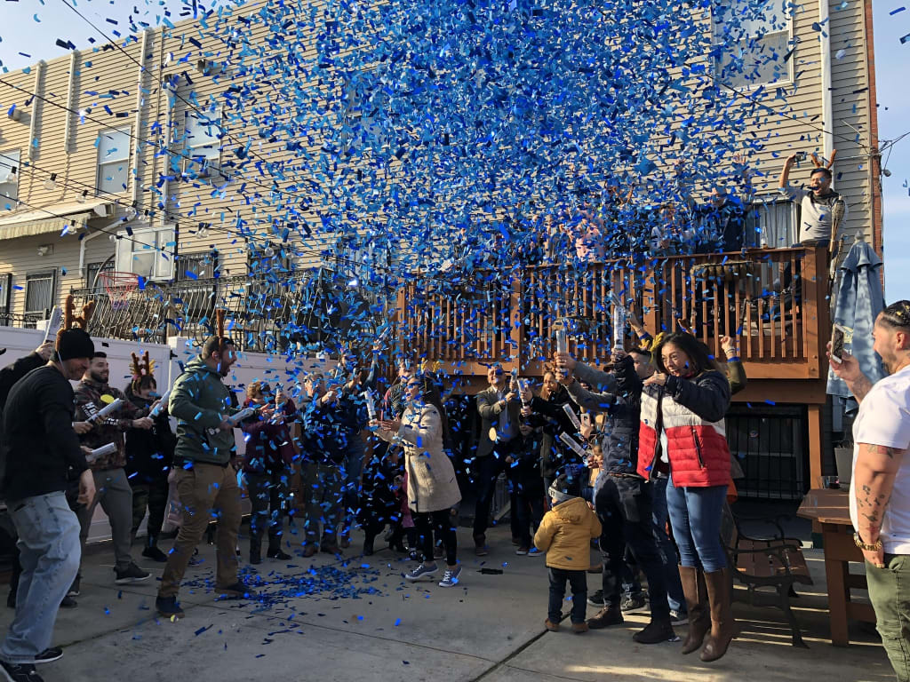 Blue Confetti Cannon – Superior Celebrations