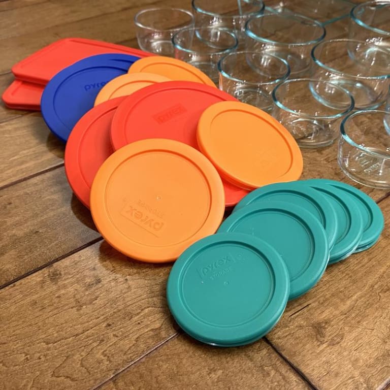 Pyrex 10-Piece Multicolored Food Storage Set