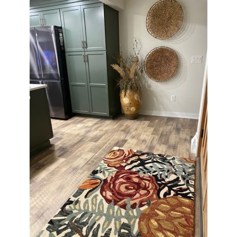 Alexander Home Evelyn Floral Bouquet Area Rug - On Sale - Bed Bath ...