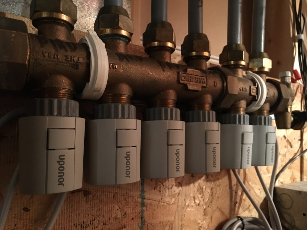 Uponor A3023522 Thermal Actuator, Four-Wire - SupplyHouse.com