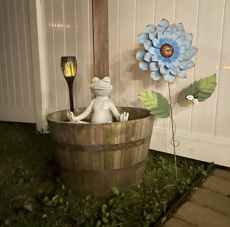 Blue Metal Flower Yard Stake, 42"