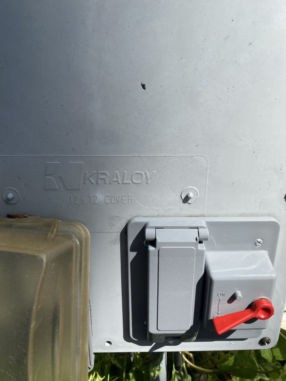 E9G2GTN-CAR - Carlon E9G2GTN-CAR - 2-Gang Weatherproof Box Cover w/ One ...