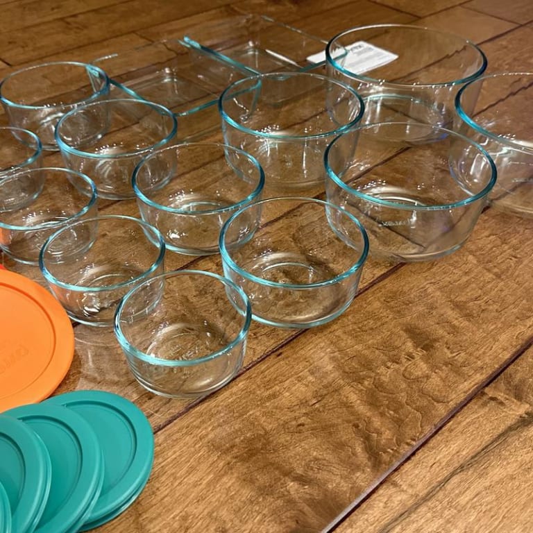 Pyrex 10-Piece Multicolored Food Storage Set