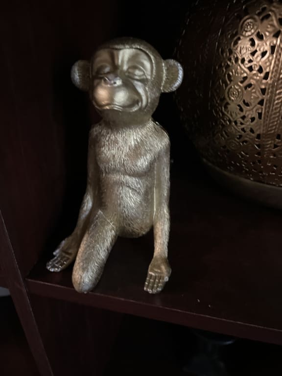 Metallic Monkey in Pigeon Pose, 5"