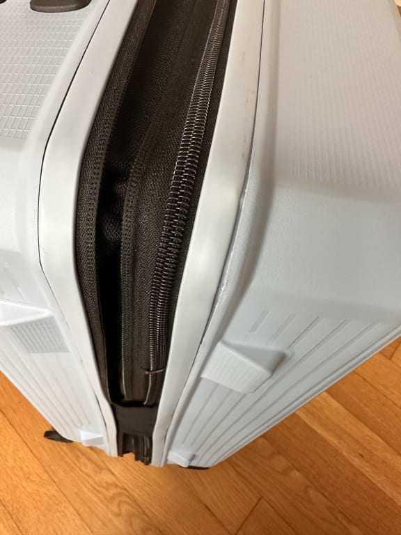 American Tourister Aerostep Spinner 77/28 Exp Tsa