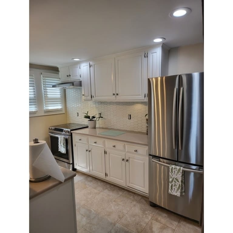 TileGen. Recycle Classic Bianaca Glass Mosaic in White Wall Tile (10 ...