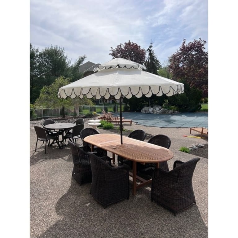 SAFAVIEH Outdoor Living Elegant Valance 9Ft Double Top Umbrella. - On ...