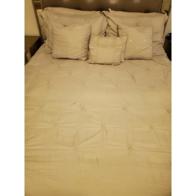 Copper Grove Portapique Pleated Contemporary 8-piece Comforter Set - On ...