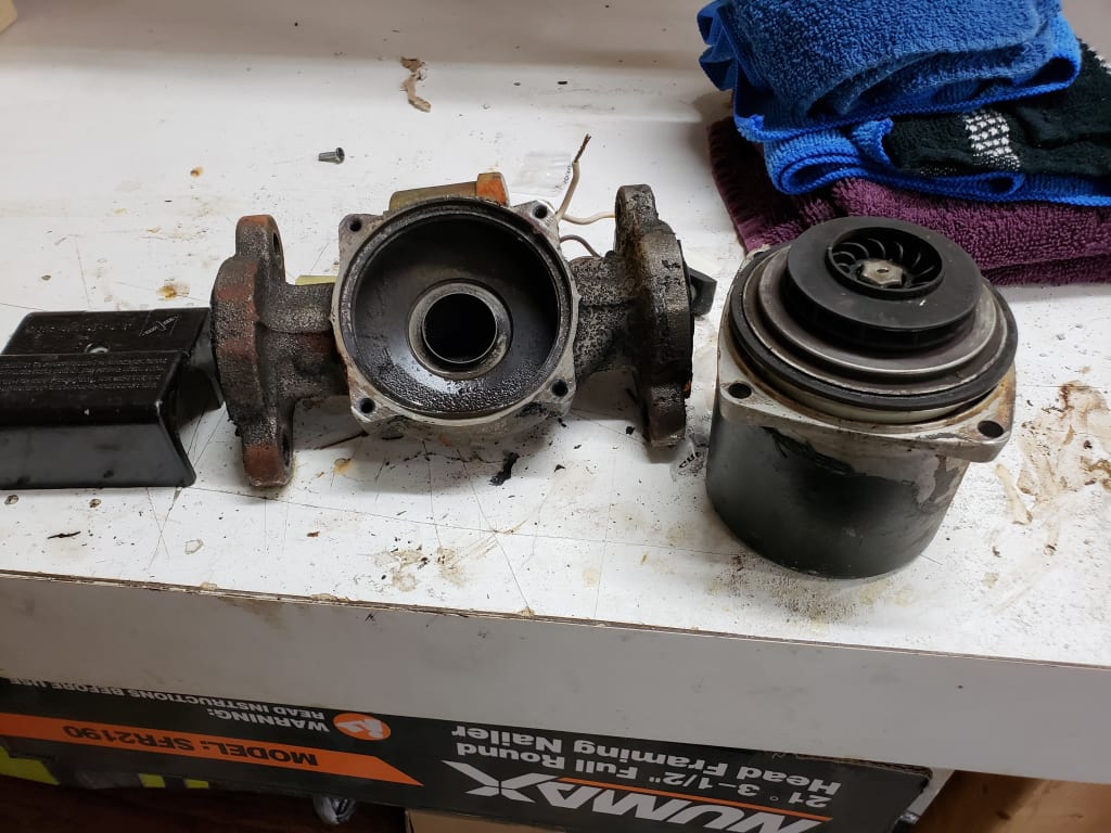 Grundfos Circulator Pump – 1/25 HP – UP15-42F - SupplyHouse.com