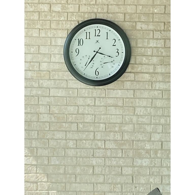 Classic Outdoor Large 24-inch Easy Read Black Outdoor Wall Clock with ...