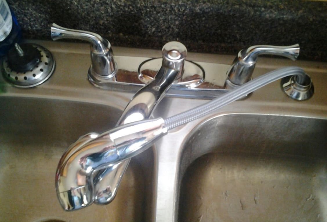 136103C - Moen 136103C - Hose & Spray Head (Chrome), 136103C