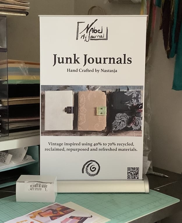 Tabletop Signs, Tabletop Retractable Banners | Vistaprint CA