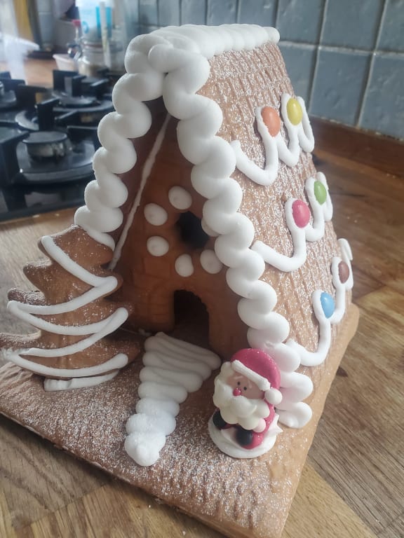 pertzborn gingerbread house coloring pages