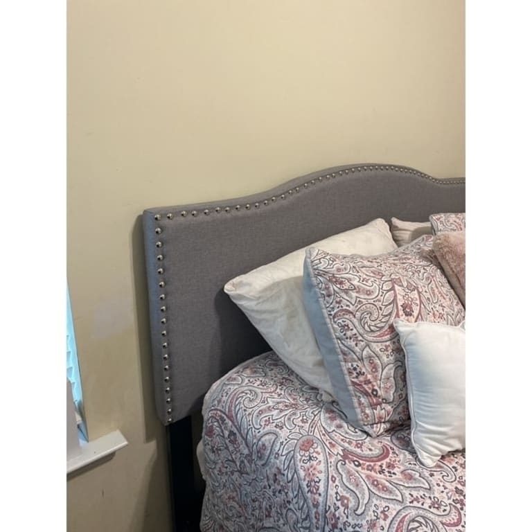 Hillsdale Furniture Kiley Grey Wood/Fabric Full/Queen Headboard - On ...