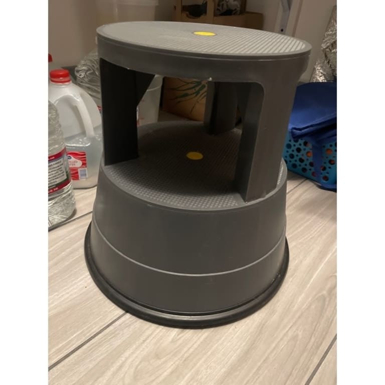 Costway Kick Stool Rolling Step Stool W/ Non-Slip Rubber Platform - Bed ...