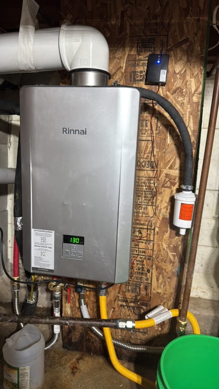 Rinnai RE199IN 199,000 BTU Indoor Gas Tankless Water Heater - SupplyHouse.com