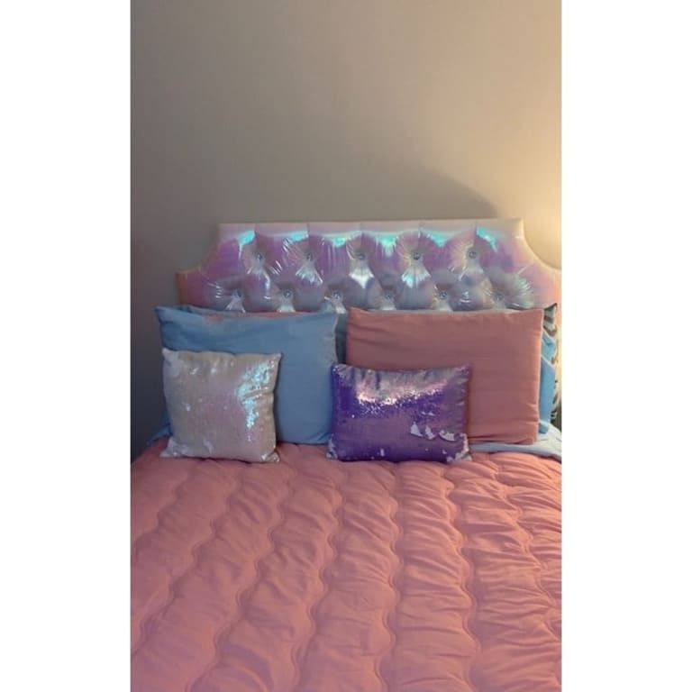 Crayola Sky Blue and Tickle Me Pink Reversible 3-piece Comforter Set ...