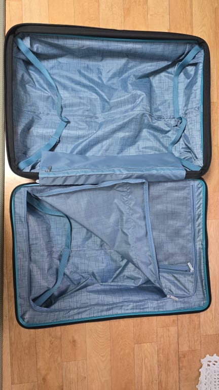 American Tourister Aerostep Spinner 77/28 Exp Tsa