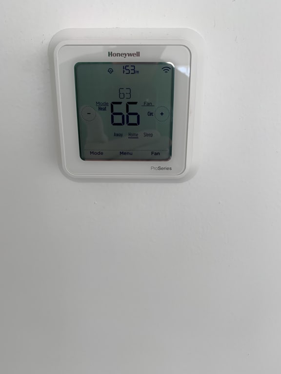 Honeywell TH6320WF2003 T6 Pro Programmable Thermostat - SupplyHouse.com