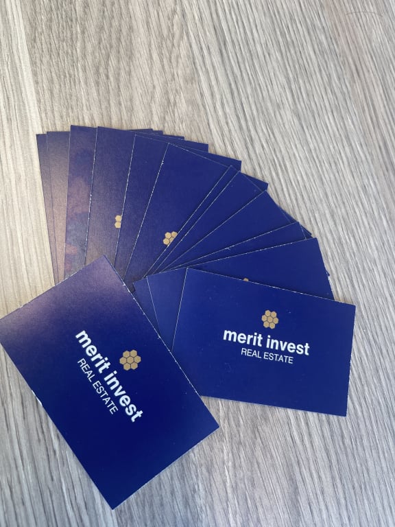 Custom Matte Finish Business Cards | Vistaprint Australia