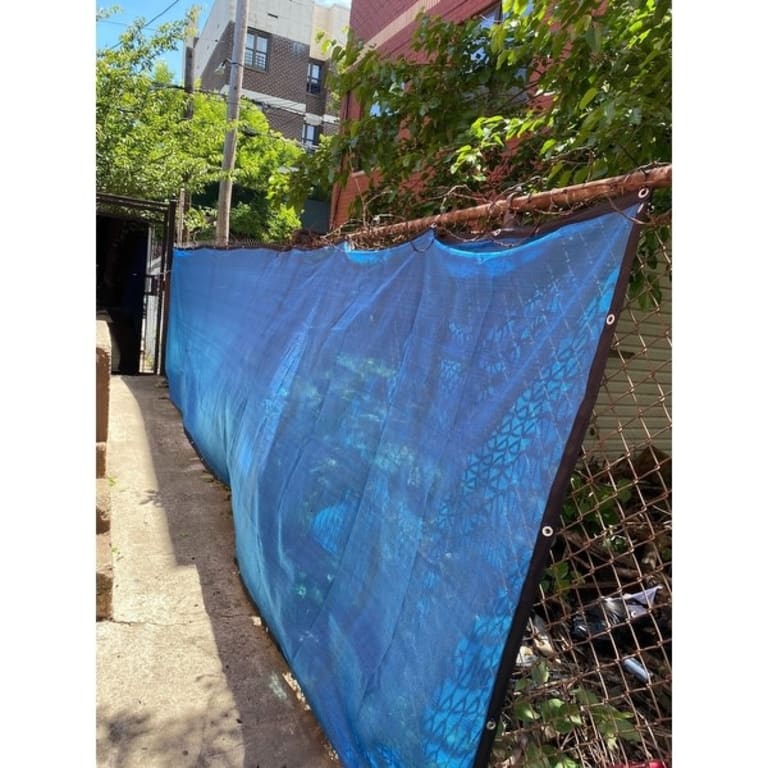 ALEKO 6'x25' Blue Fence Privacy Screen Mesh Fabric With Grommets - 6 ...