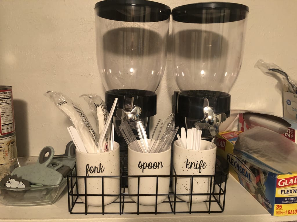 4-Piece Flatware Caddy Set White Cylinder Holder Black Metal Rack