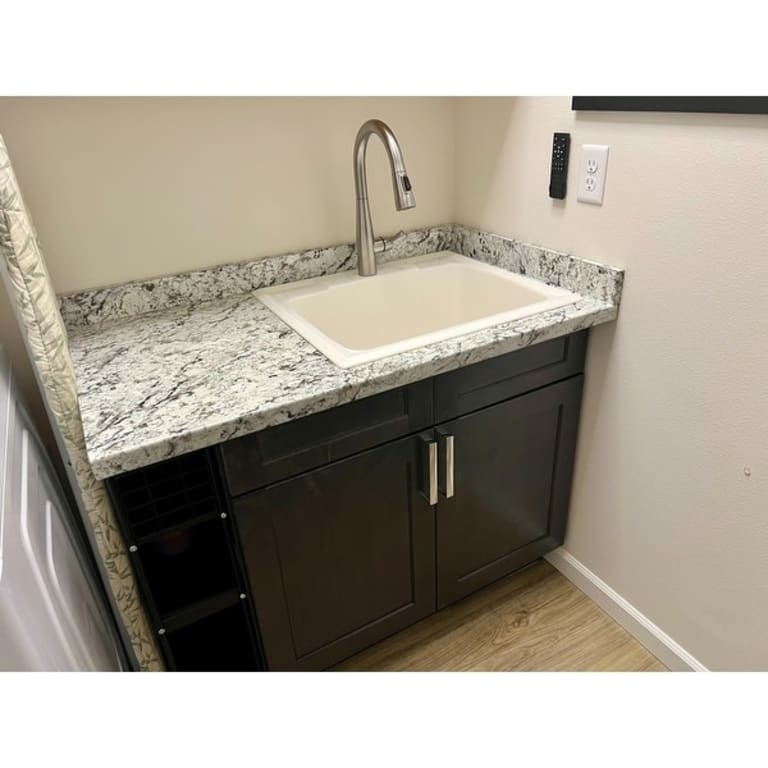 Mustee 25-in x 22-in 1-Basin White Self-Rimming Composite Laundry ...