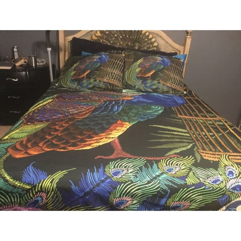 Designart 'Tails of Peacocks and Birds Cage' Farmhouse Bedding Set ...